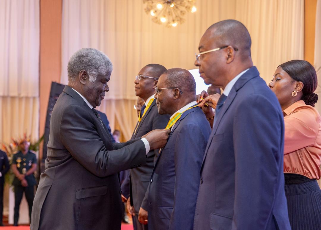 Côte d’Ivoire / Célébration des 90 ans du GIBTP / Le Premier ministre Robert Beugré Mambé honore ...