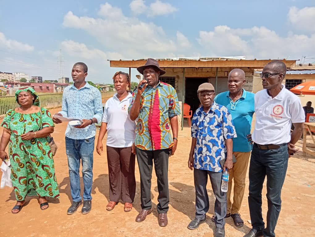 Côte d’Ivoire / Arbre de Noël / La Fondation Nogbou Dorette illumine le ...